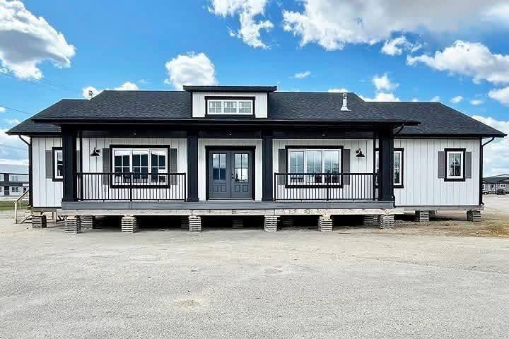 Luxury Manufactured Home Deal – 3 Bed + Office - USA HOMES